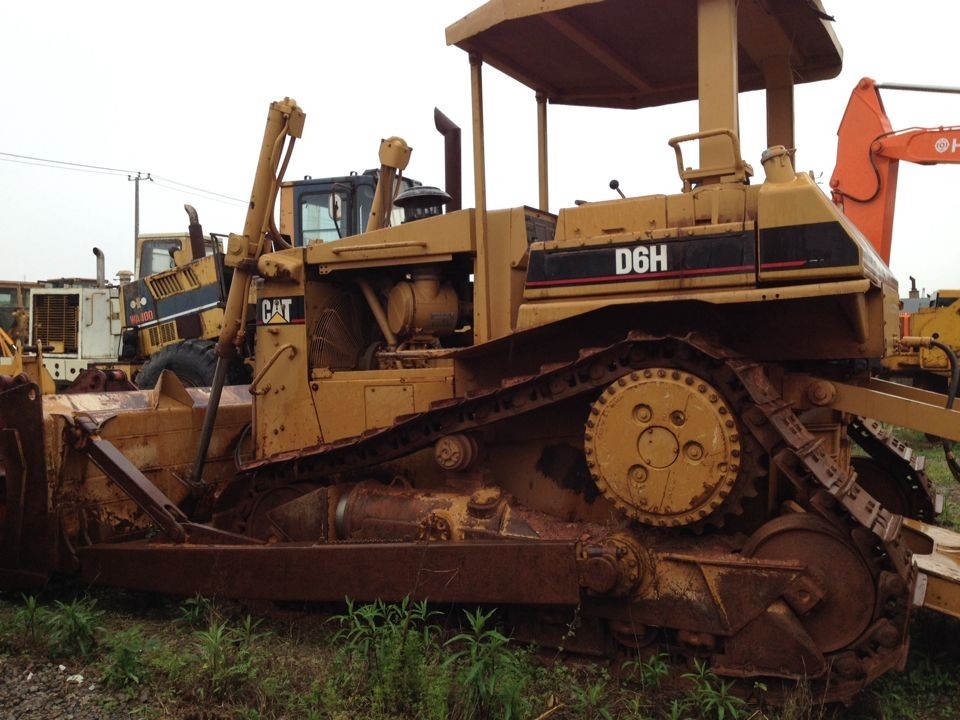 Yıl 1999 İkinci El Eski Caterpillar Buldozer D6H Güç 165 Hp Orijinal Boya
